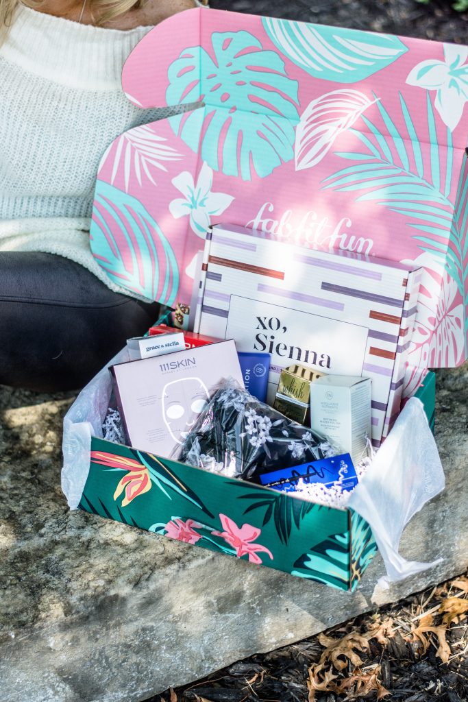 5 Reasons on why to buy the FabFitFun Box! - Trendy With A Passport